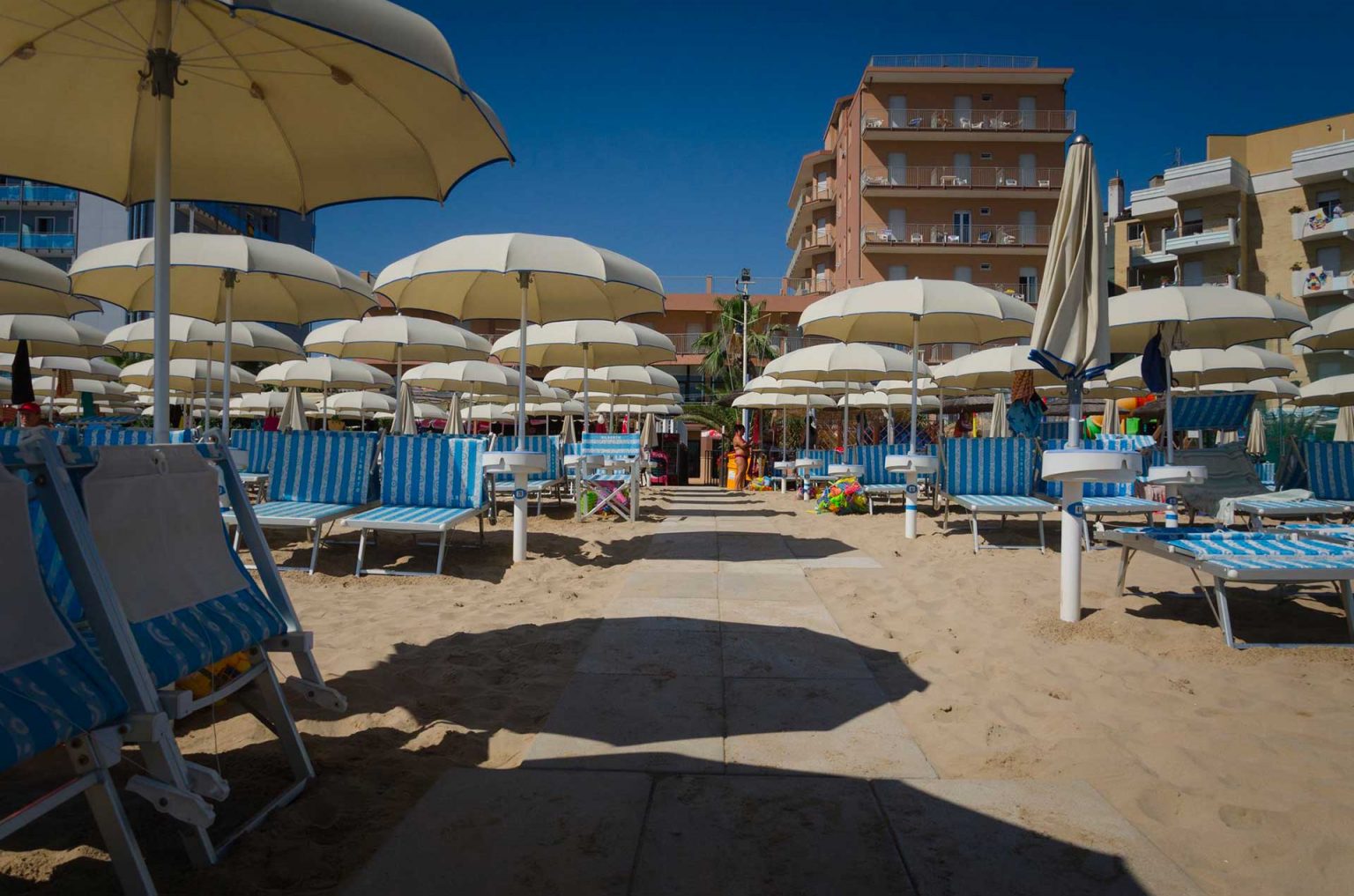 Stabilimenti balneari Pesaro – Mondo Balneare